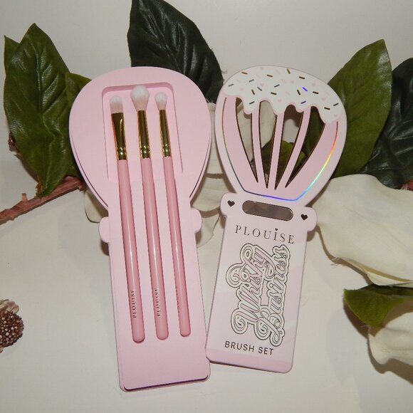 Plouise | Makeup | Nib Plouise Whisky Business 3 Piece Eyeshadow Brush ...